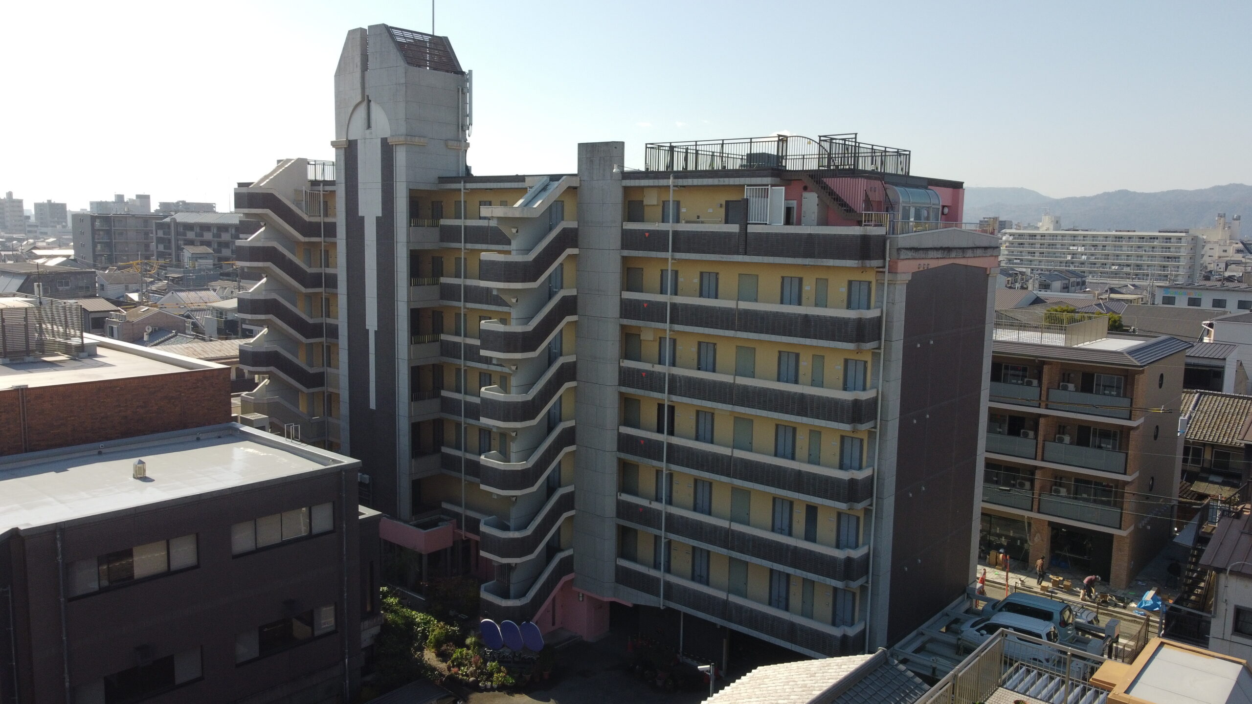 【公式】MONV.MitsuMame えもん.みつまめ